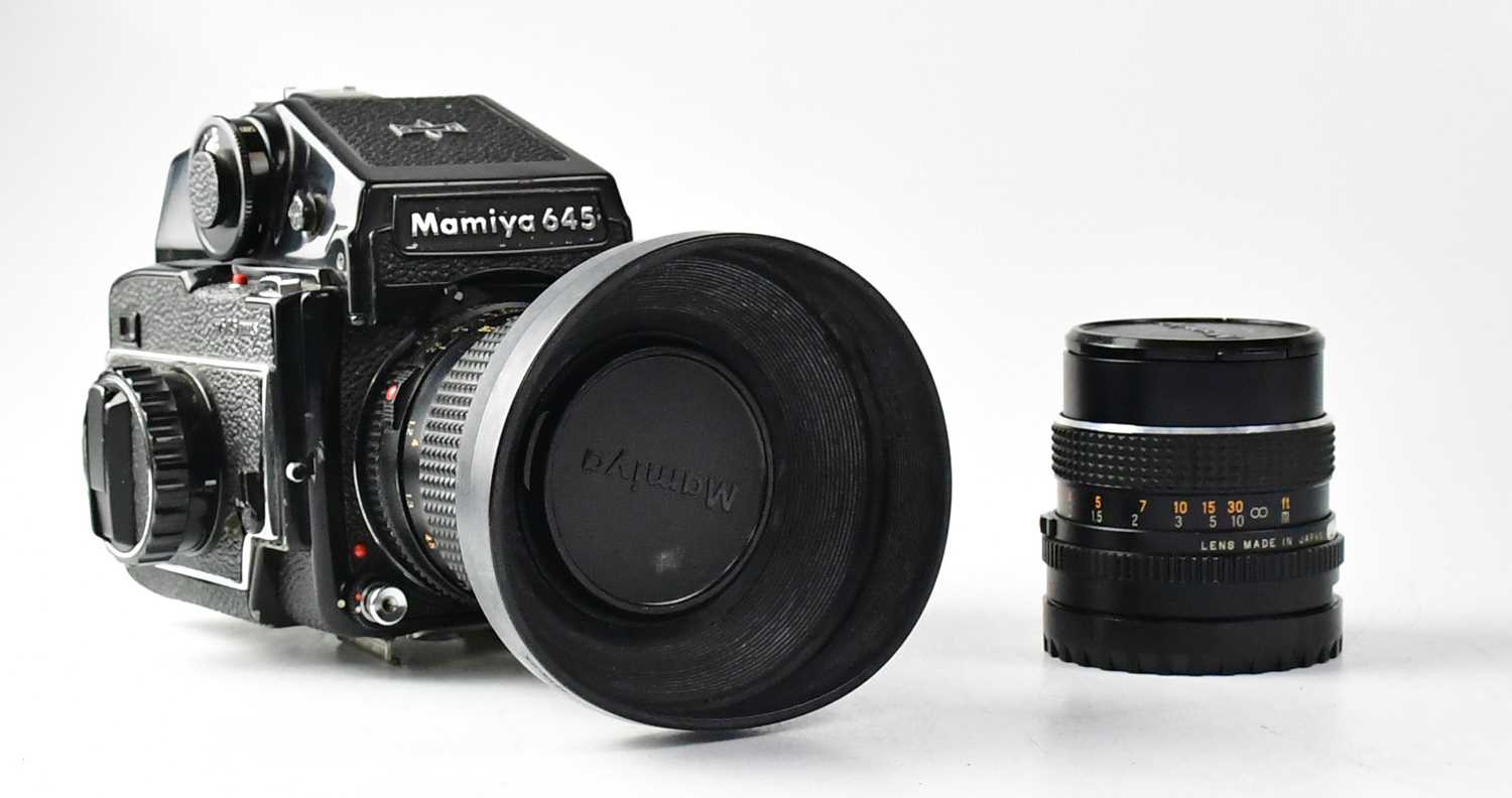 Lot 521 - MAMIYA; a 645 1000S medium format camera