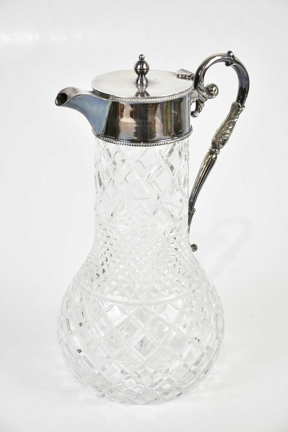 Lot 2107 - ISRAEL FREEMAN & SONS LTD; a modern