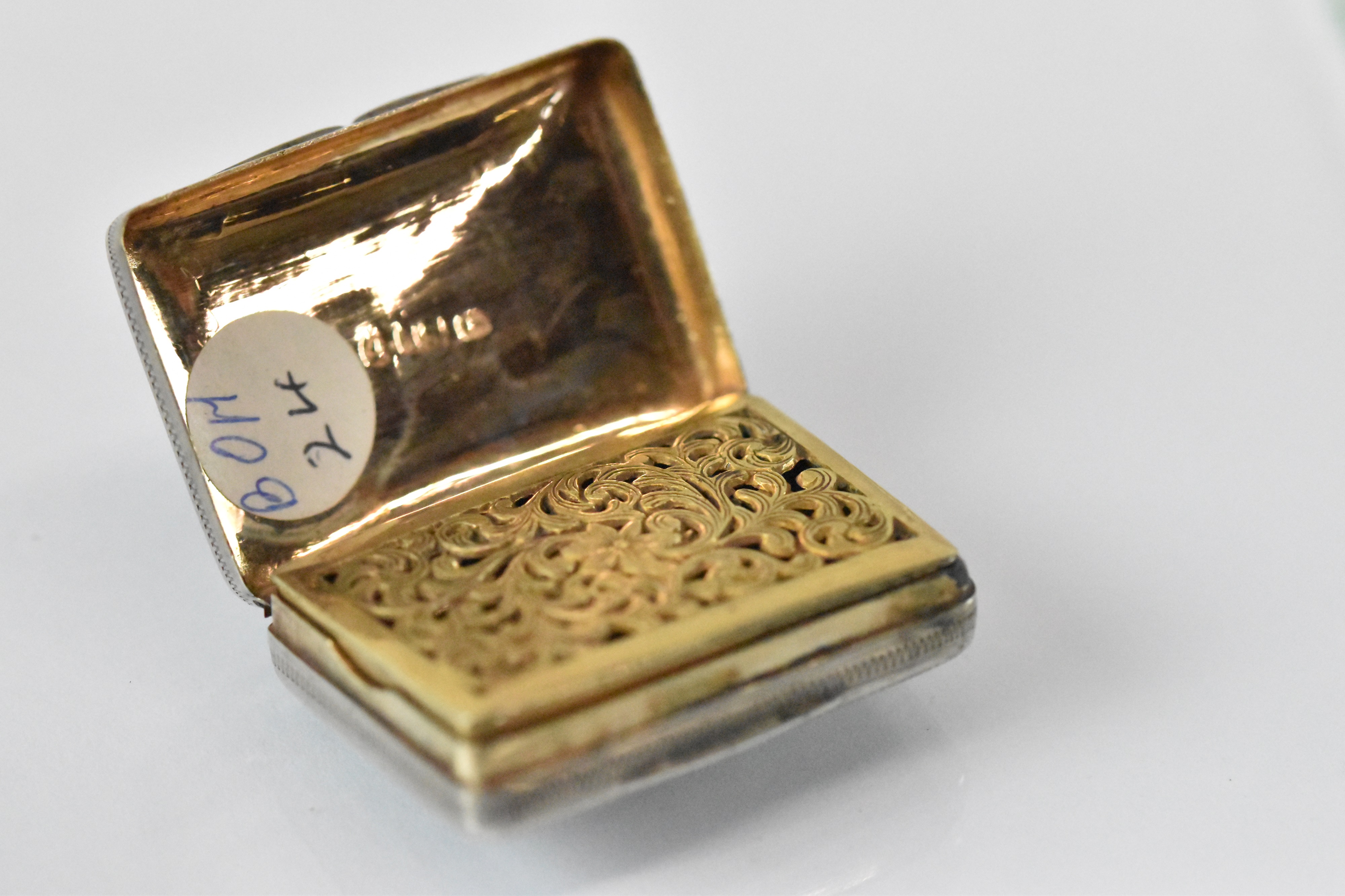 Lot 1392 - THOMAS SHAW; an early Victorian hallmarked