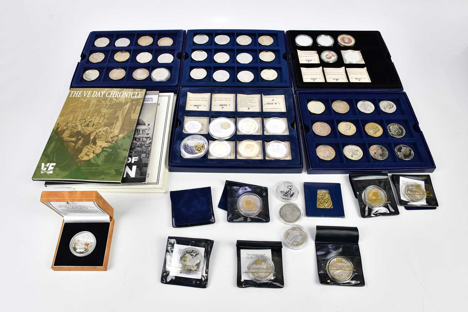 Lot 2592 - A collection of proof and other coins
