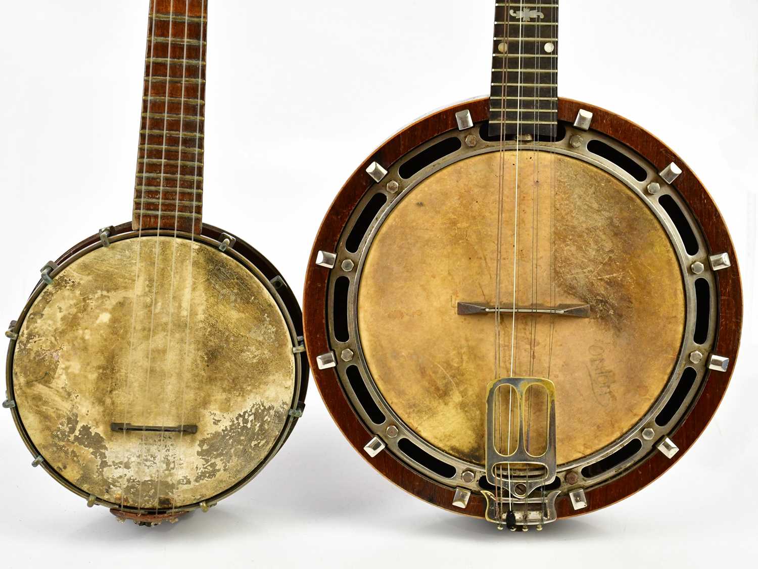 Lot 1063 - An early 20th century rosewood backed banjo