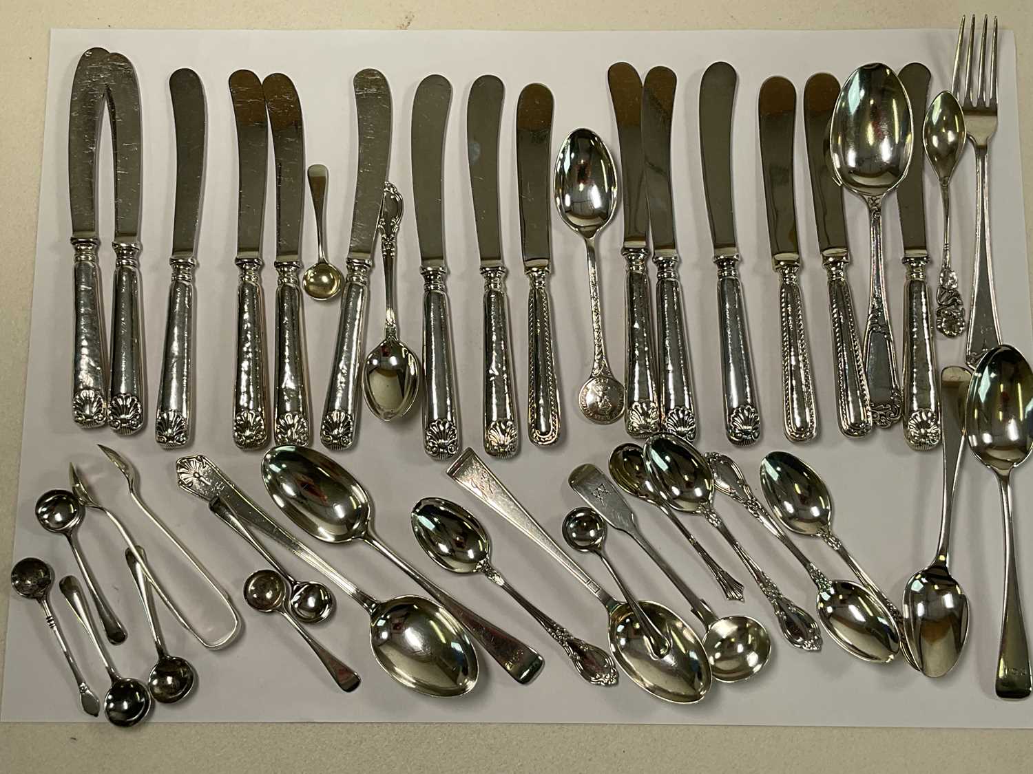 Lot 365 - A group of hallmarked silver flatware