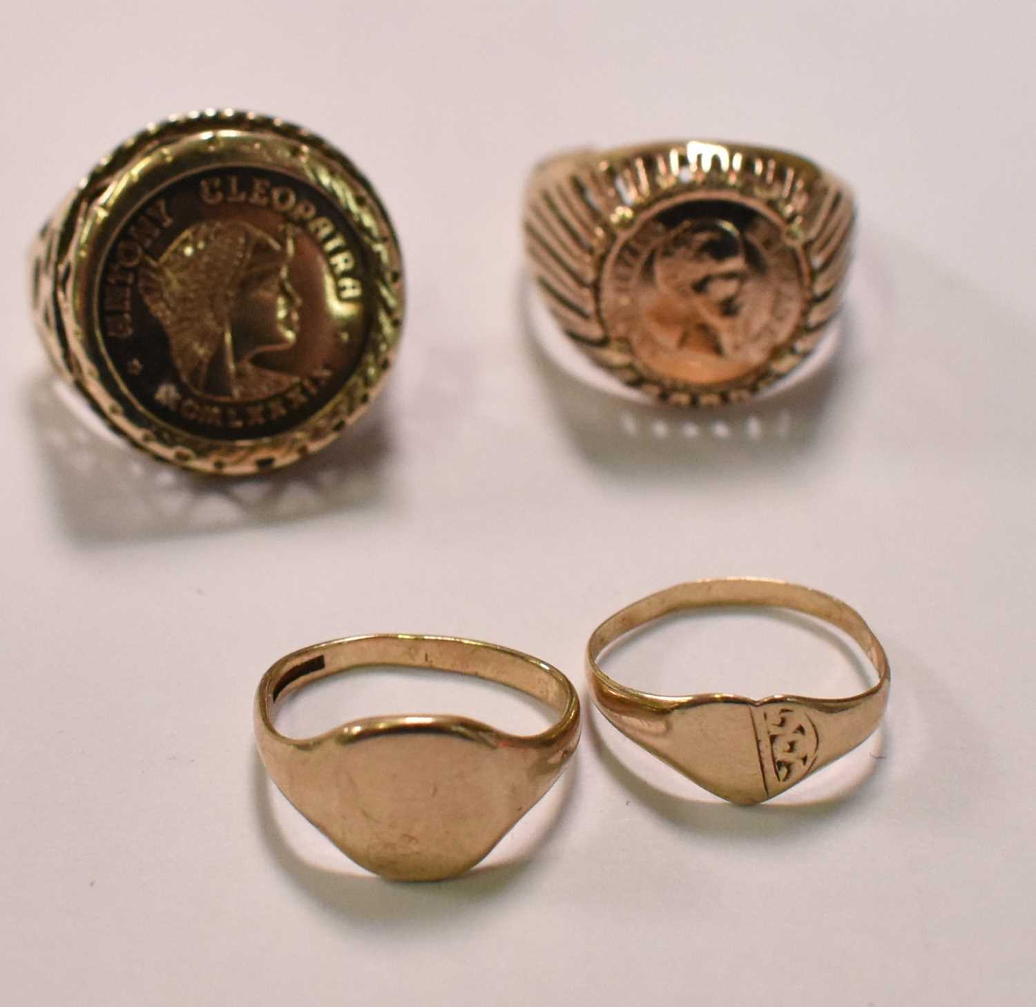 Lot 438 - Four damaged yellow gold rings, two set with