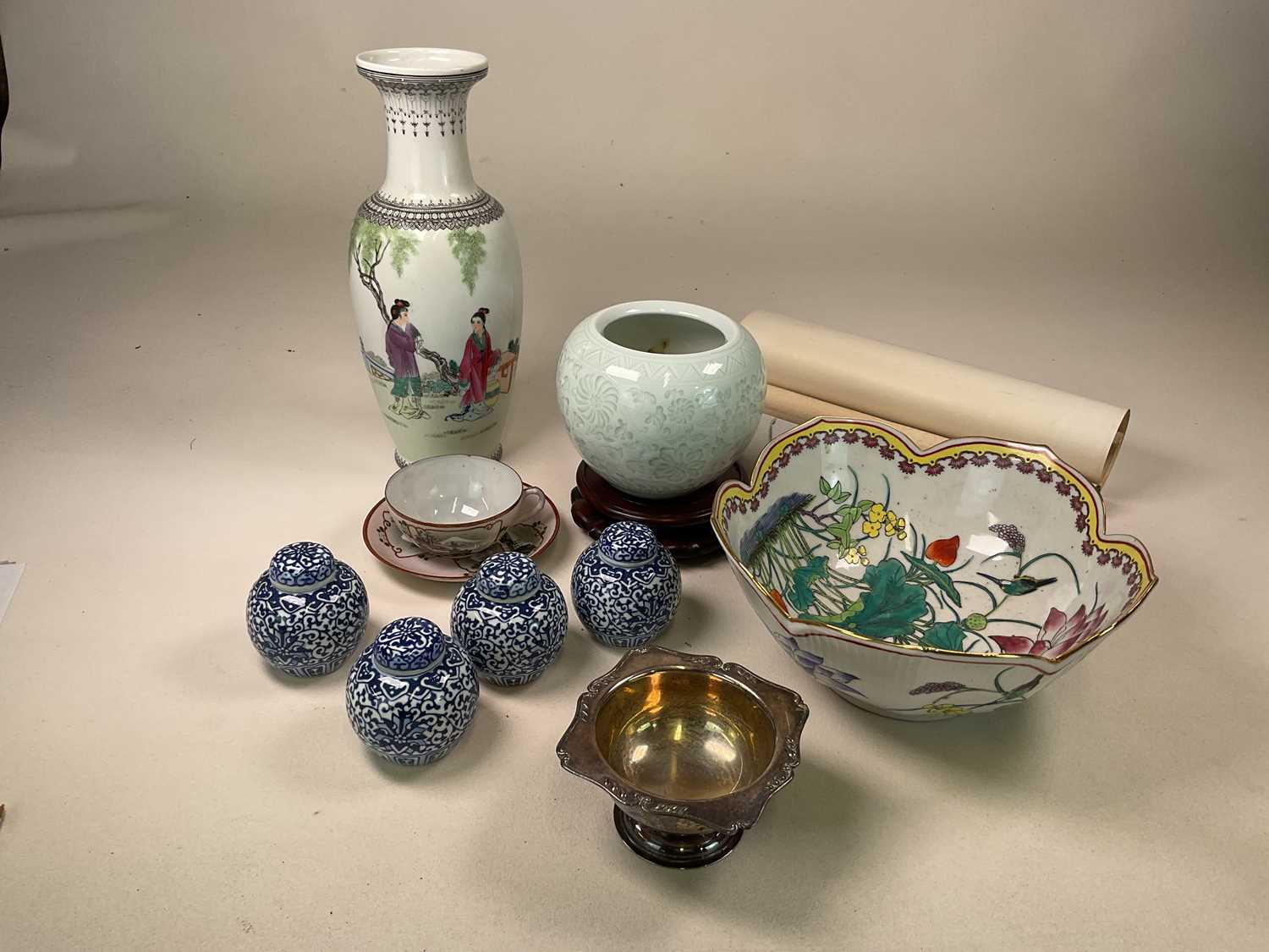Lot 347 - A collection of Chinese items including a