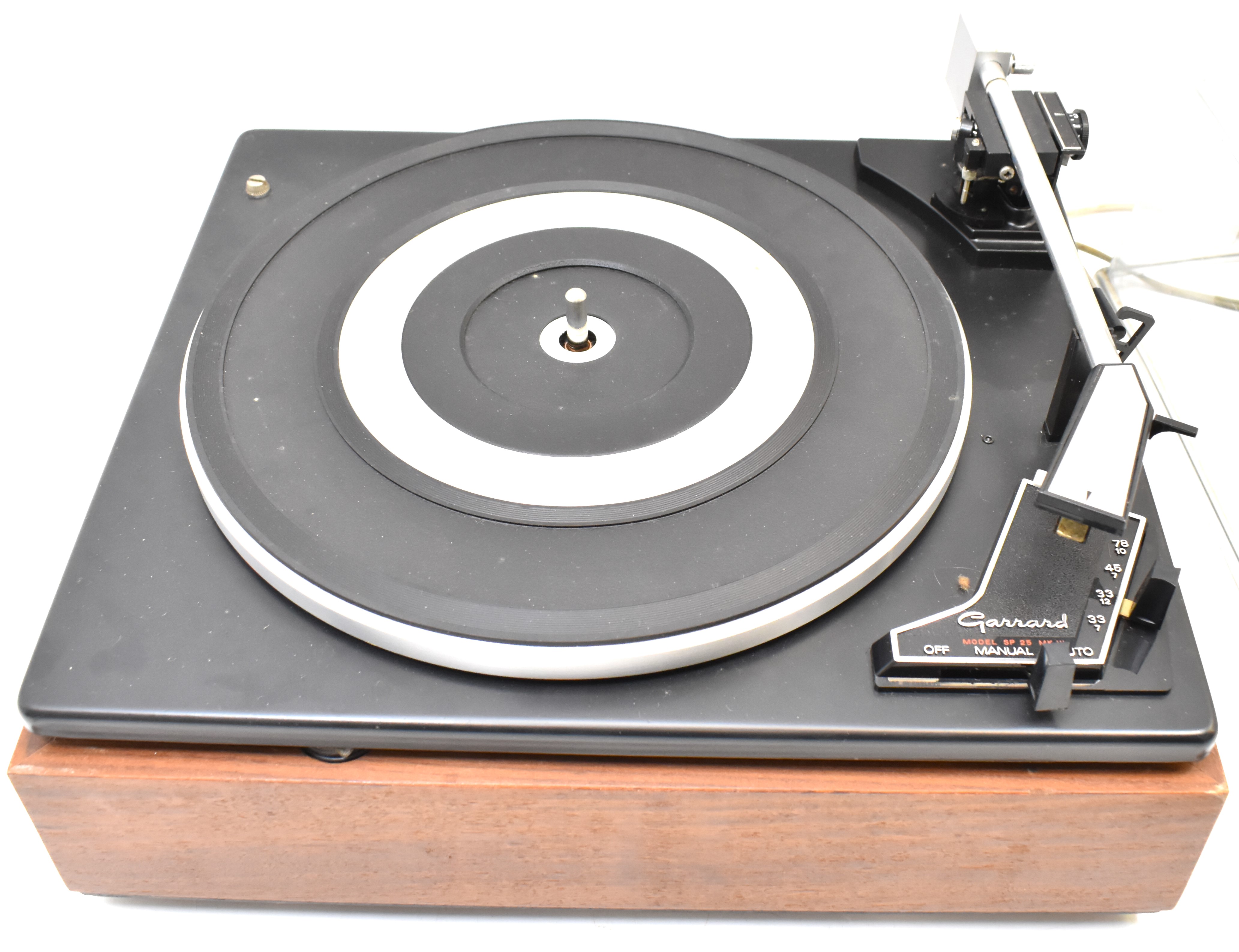 Lot 586 - GARRARD; a model SP25 Mk 3 turntable with