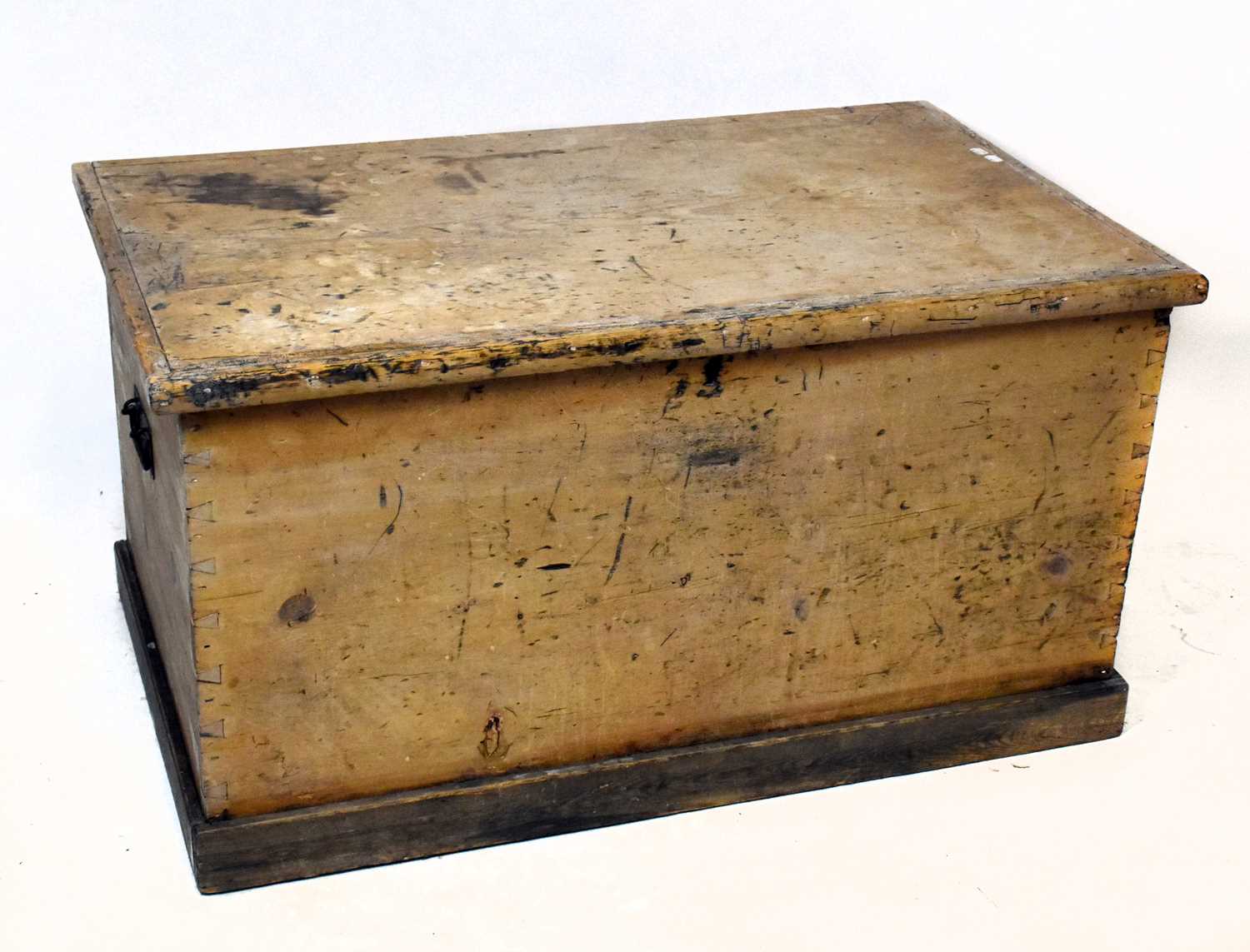 Lot 1509 - A late 19th century pine blanket box, with