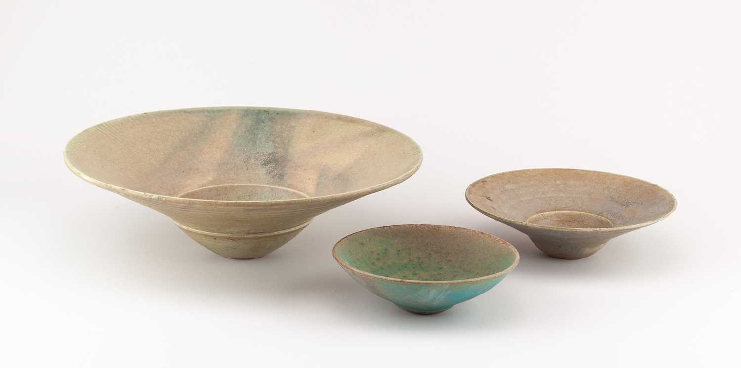 Lot 100 - CLARE CONRAD (born 1949); an early stoneware