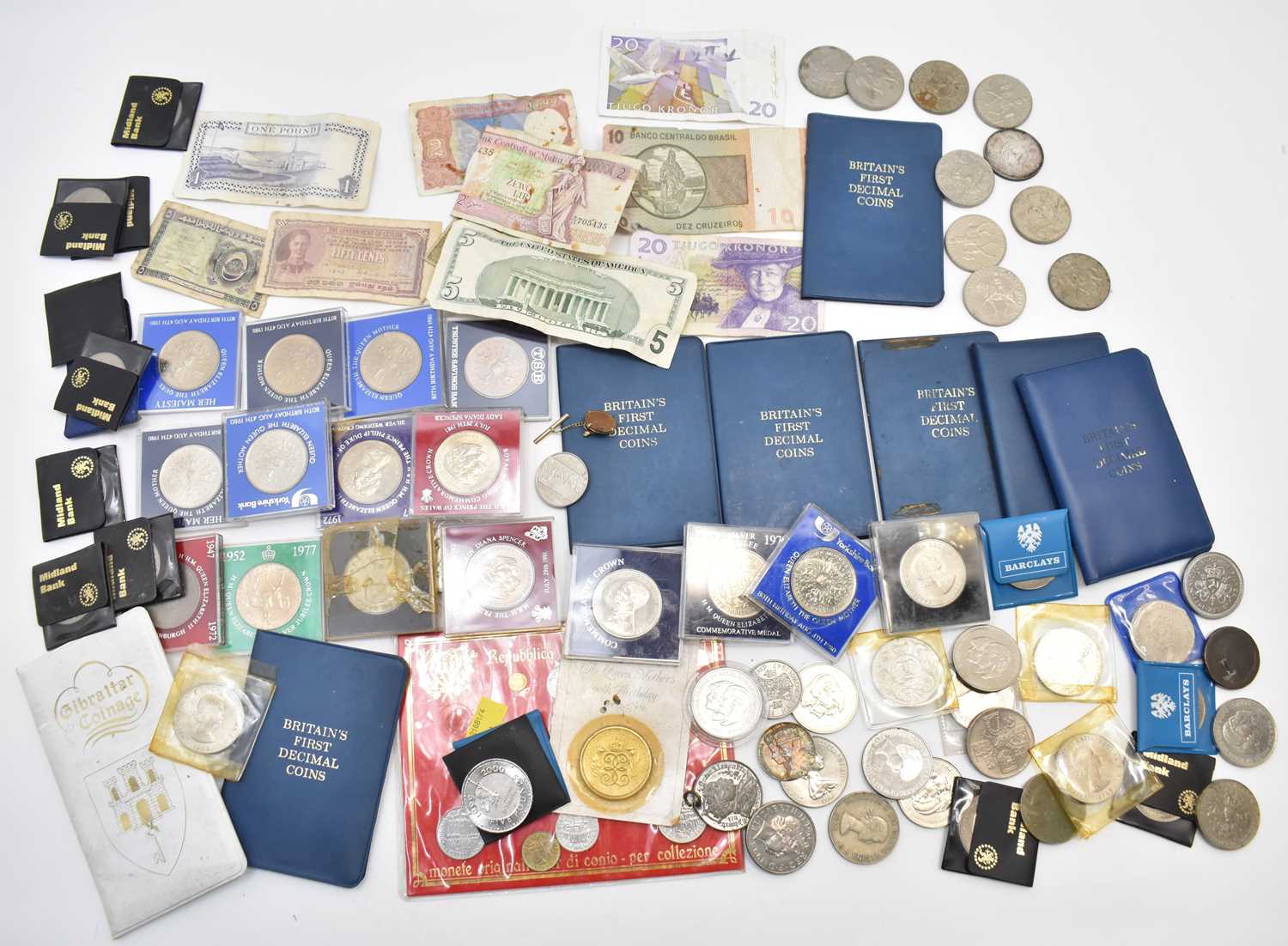 Lot 760 - Various modern commemorative coins, decimal