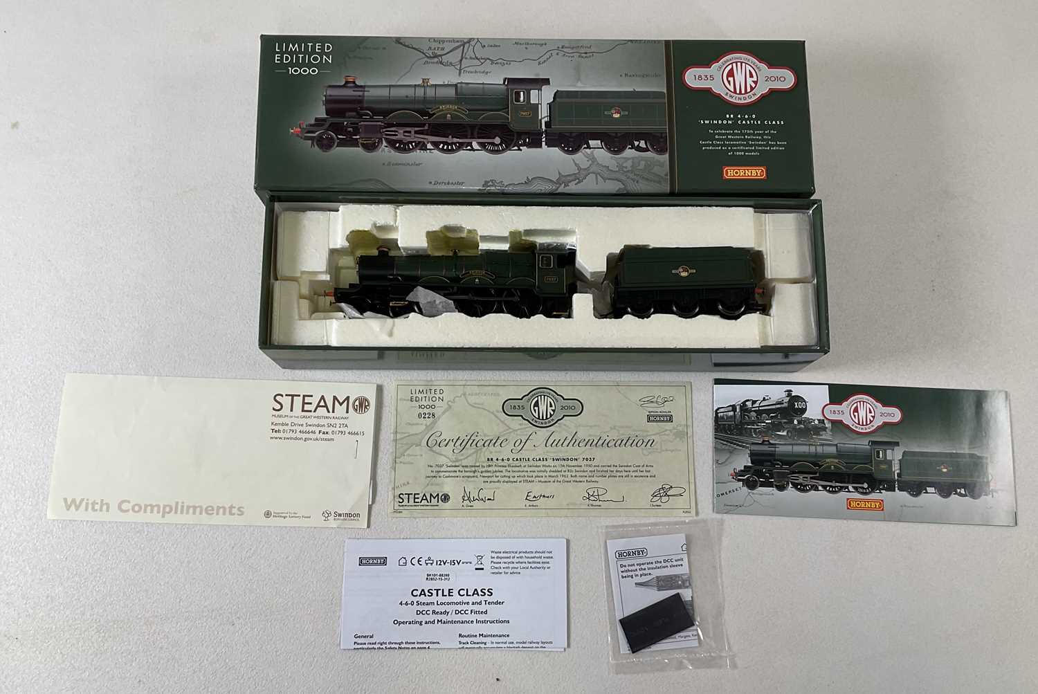 Lot 169 - HORNBY; a BR 4-6-0 'Swindon Castle Class',