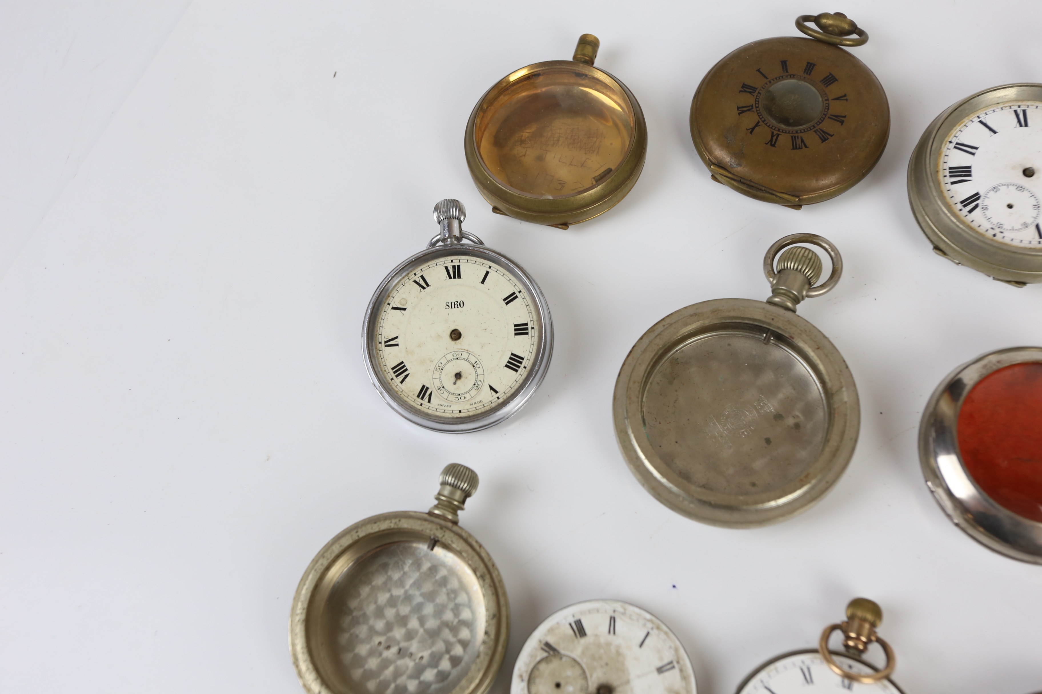Lot 689 - A collection of various pocket watch cases