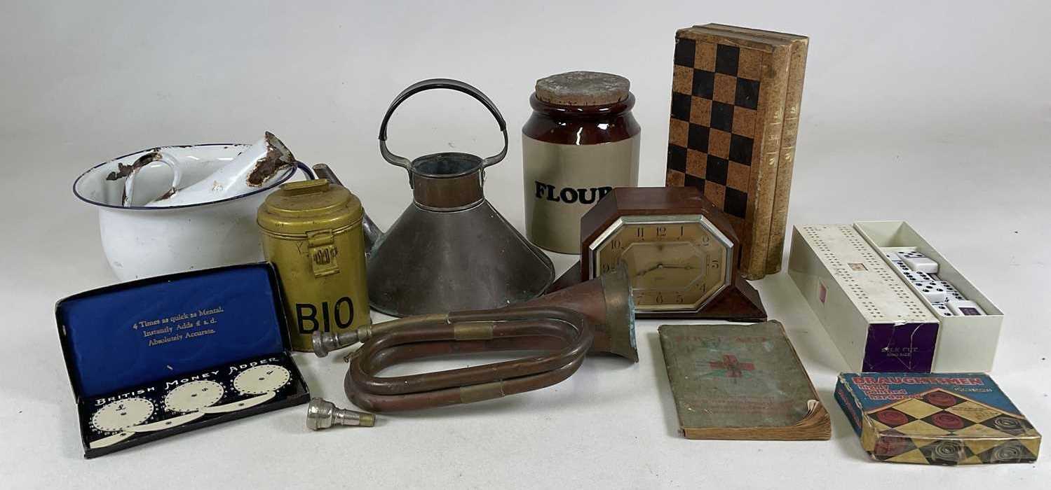 Lot 53 - A group of collectors' items including a