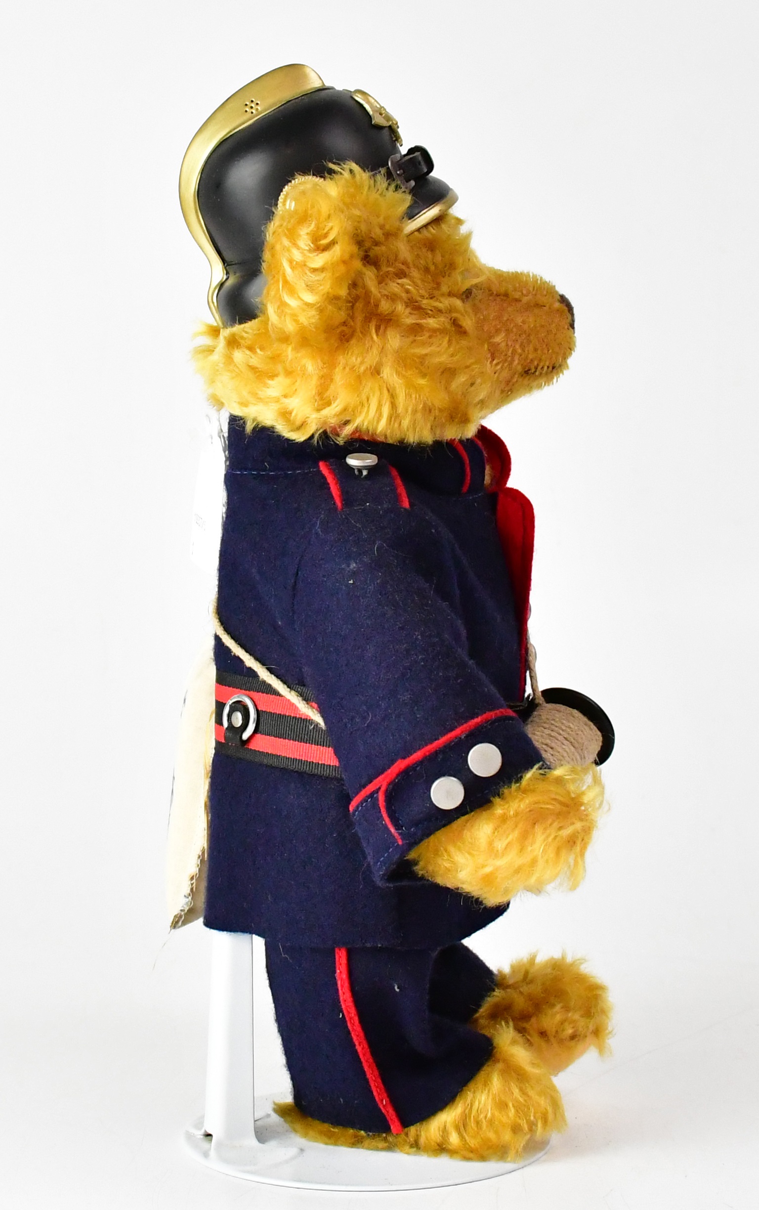 Lot 381 - STEIFF; a German collectors' bear 'Berlin