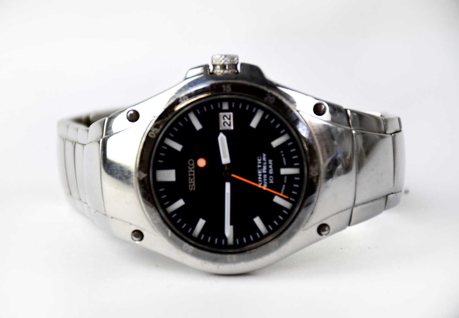 Lot 941 - Seiko; A gentlemen’s stainless steel Kinetic