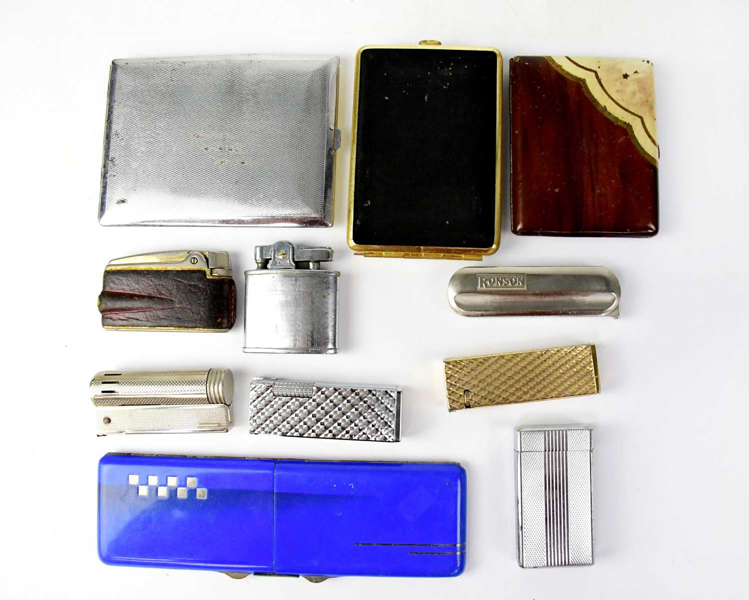 Lot 166 - Vintage compacts, cigarette cases and