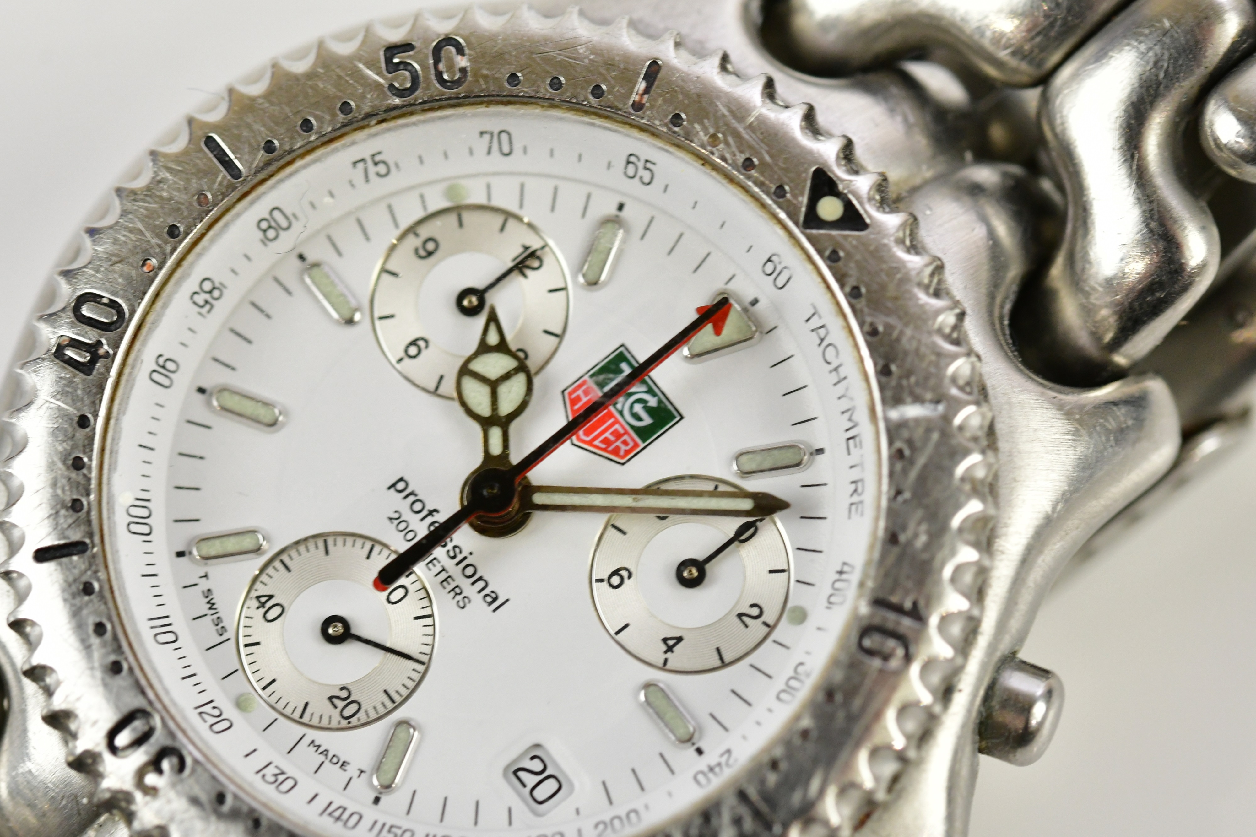 Lot 1849 - TAG HEUER; a Profesional 200 Series