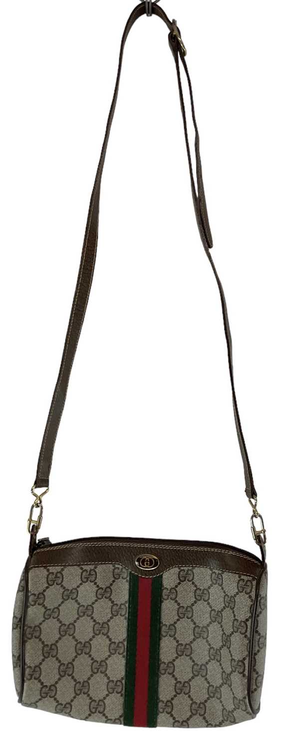 Lot 552 - GUCCI; a lady's Anniversary Collection