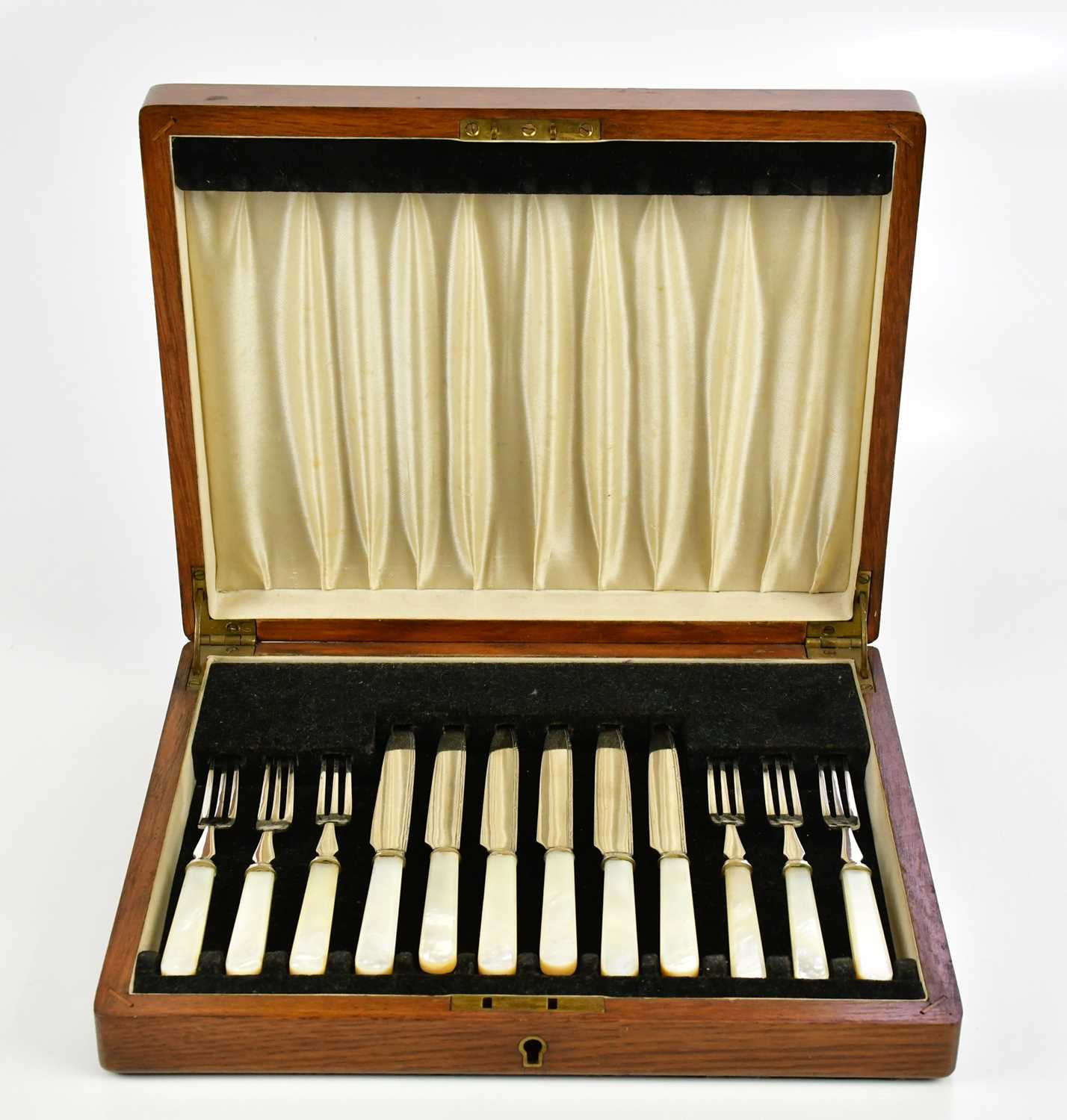 Lot 570 - A cased set of six plated knives and forks