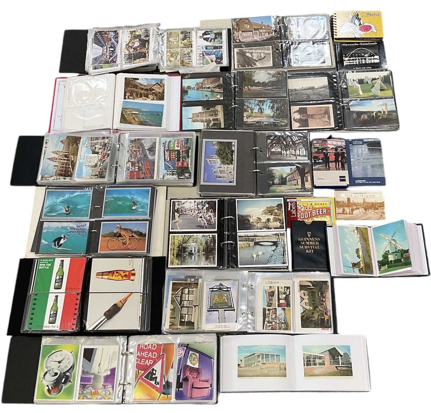 Lot 381 - A large collection of postcards, mainly