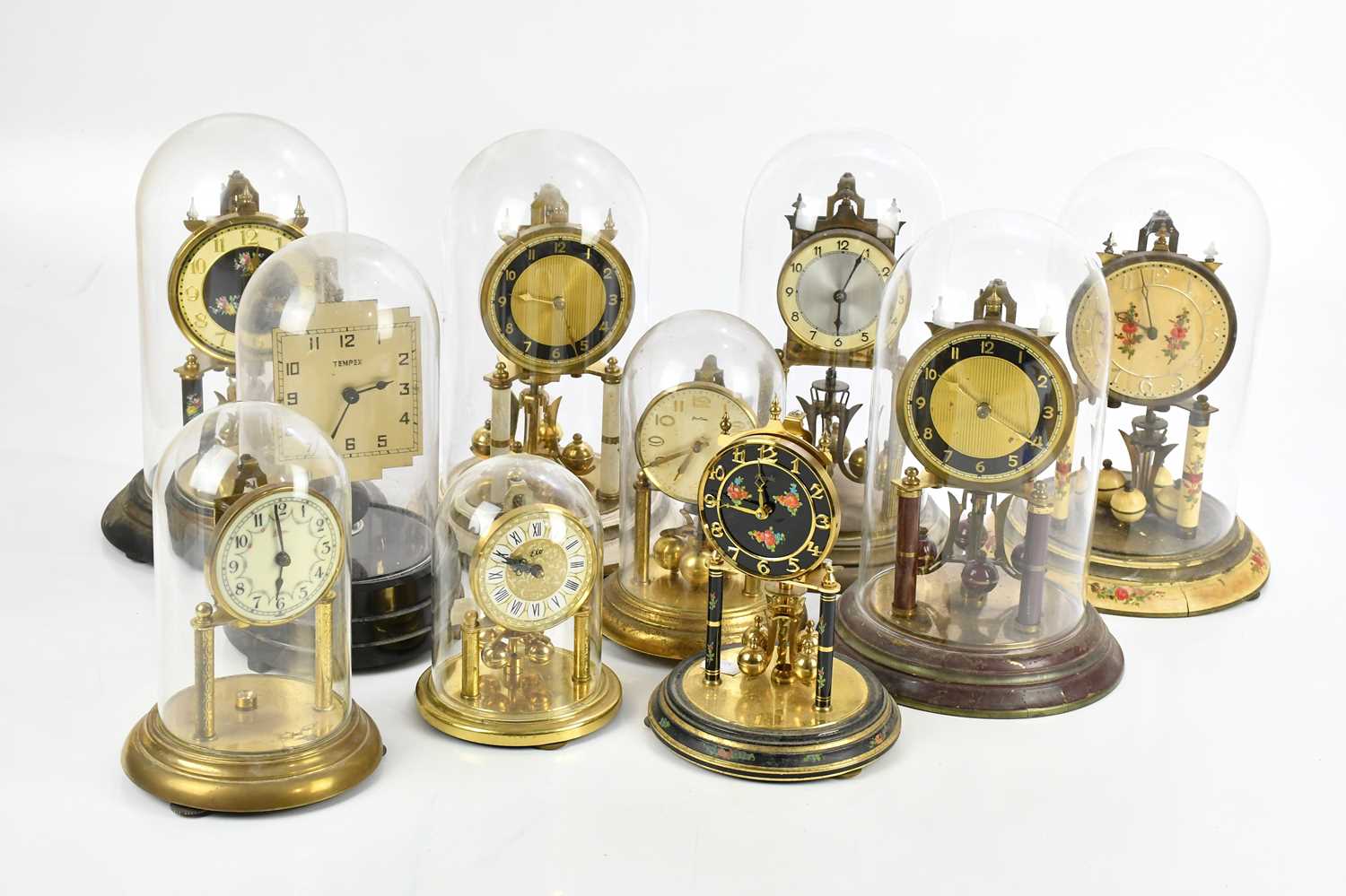 Lot 324 - TEMPEX; an electric mantel clock, the