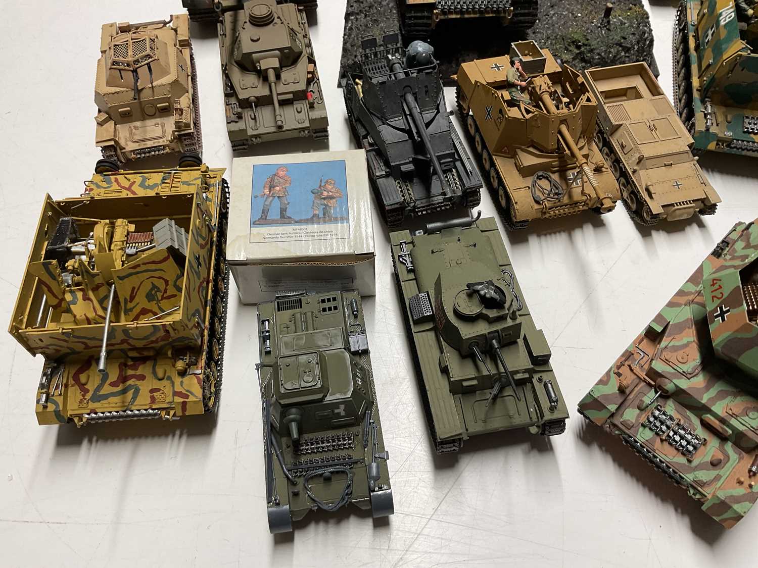 Lot 212 - TAMIYA AND OTHER MAKES: model kits, all made